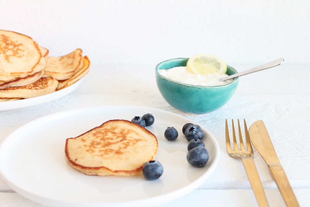 Quark-Pancakes mit Zitronencreme